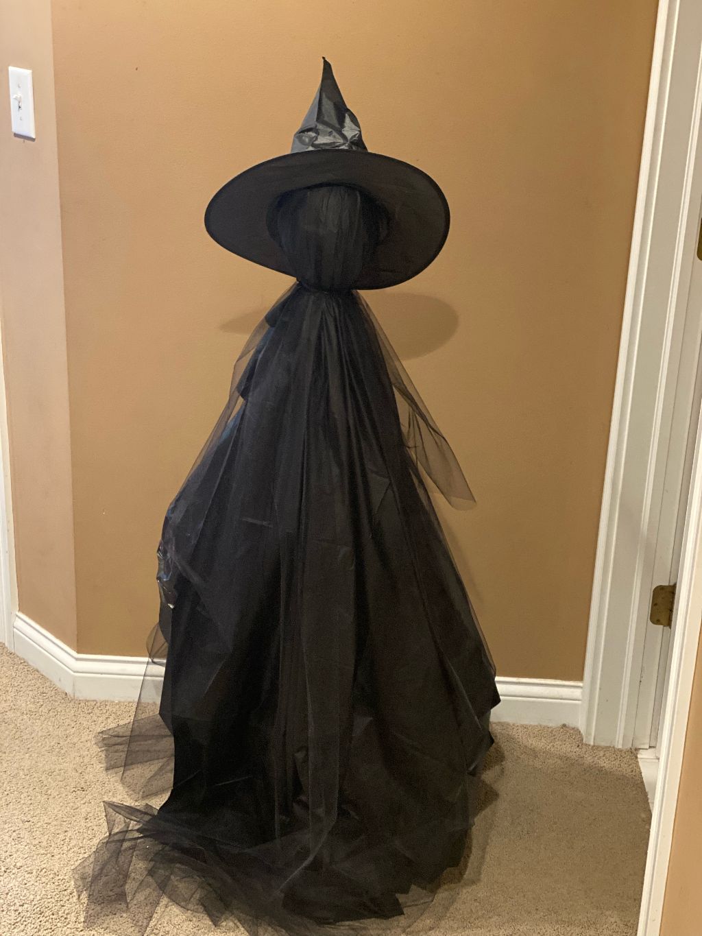 DIY Yard Witches - MiMi-a great name for grandma